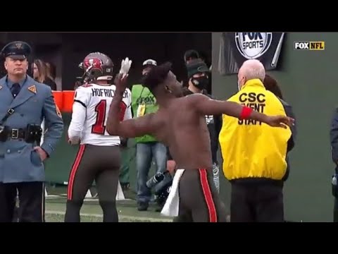 Estranged Upset Antonio Brown Takes Off Shirt And Runs Across Field ...