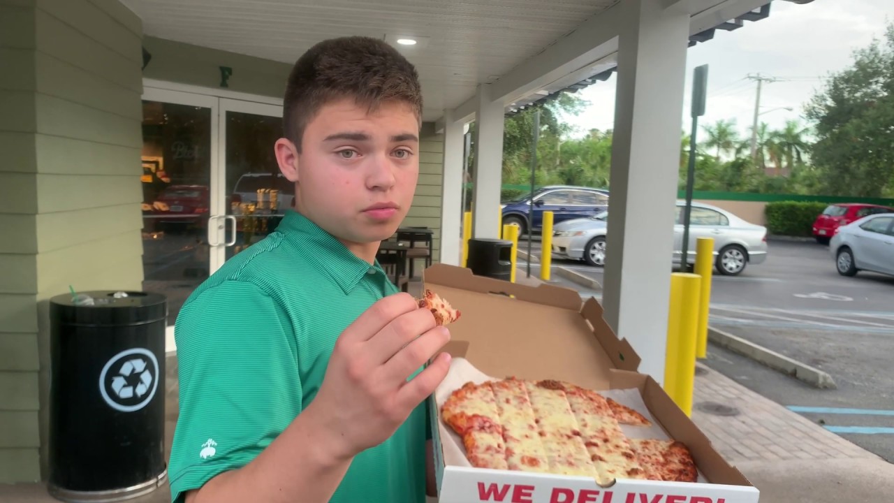 Pizza Reviews #2: Sir Pizza - YouTube