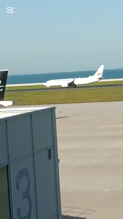 【北九州空港】5/4 日本航空 jal b737-800 テイクオフ #capcut #飛行機#shorts - YouTube