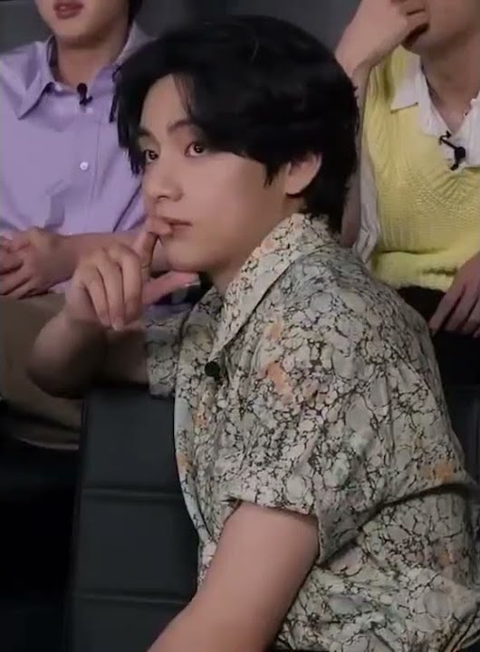 Kim Taehyung big eyes when he’s focusing 😍💜 Special 8 Photo-Folio Reaction Film 1 - YouTube