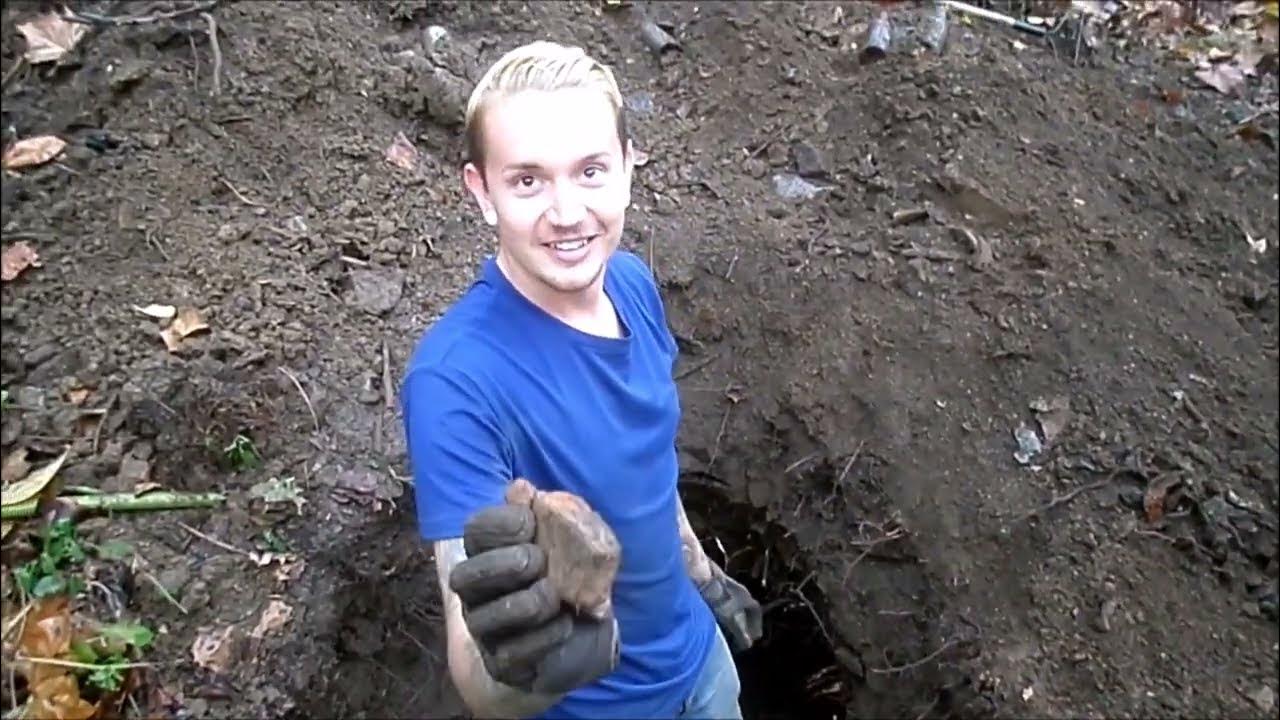 Digging Antique Bottles in Shinnston W Va 10 - YouTube