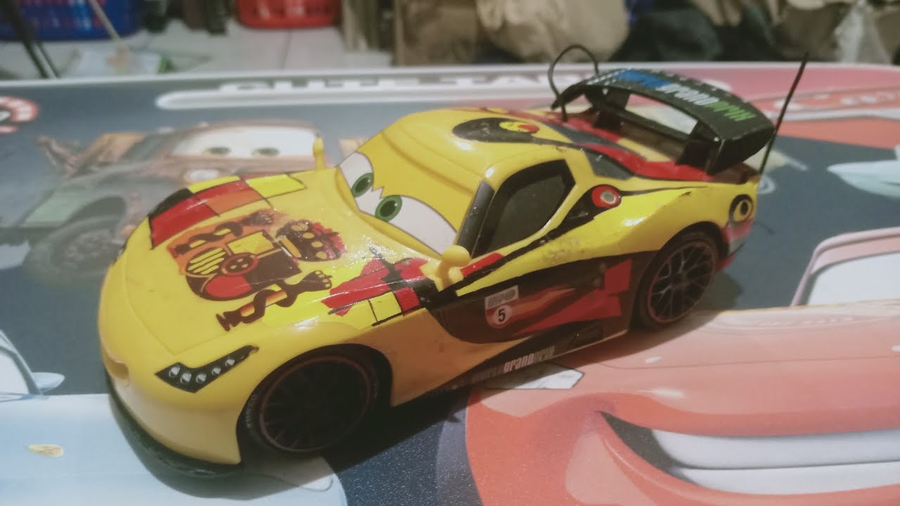 Disney Pixar cars 2 RC Miguel Camino - YouTube