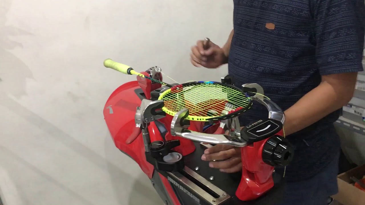 Profesional Batminton string Machine Lining E5000 - YouTube
