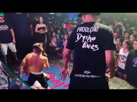 Menor Dançando com o Dinho Alves