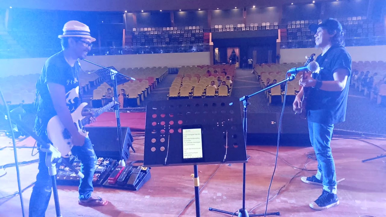 Viral Jammin Borneo Guitar Eet Edane Dan Ridho Slank PT1 #eetsjahranie ...