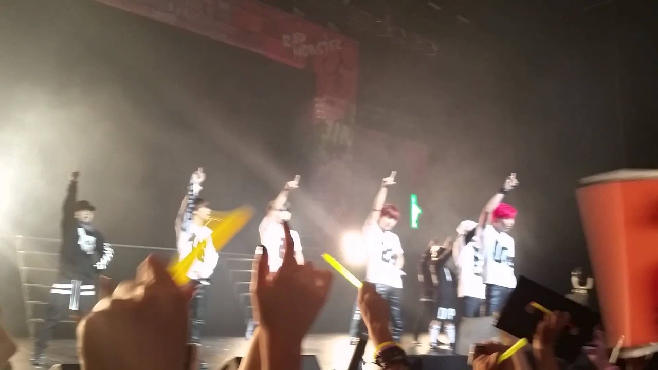 BTS concert in Singapore ending(fancam) - YouTube