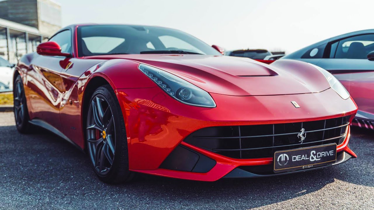 IL POUSSE SA FERRARI F12 DE 740 CH ! C'EST IMPRESSIONNANT ! - YouTube