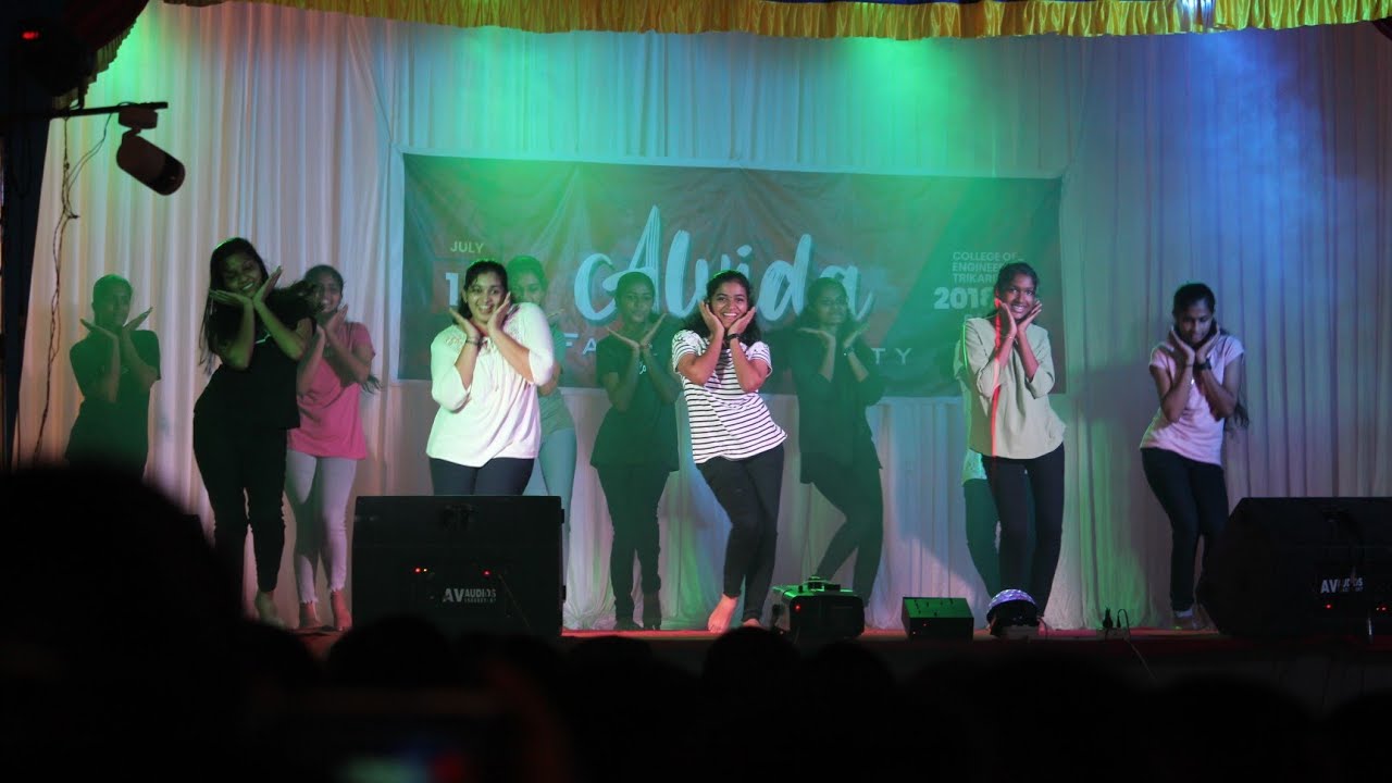 COLLEGE DANCE , GIRLS DANCE PERFORMANCE, COLLEGE OF ENGINEERING TRIKARIPUR - YouTube