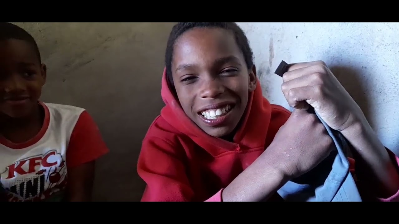 Jong mense - YouTube