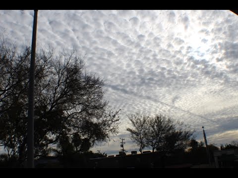 Weird streak in the sky in Weho - YouTube