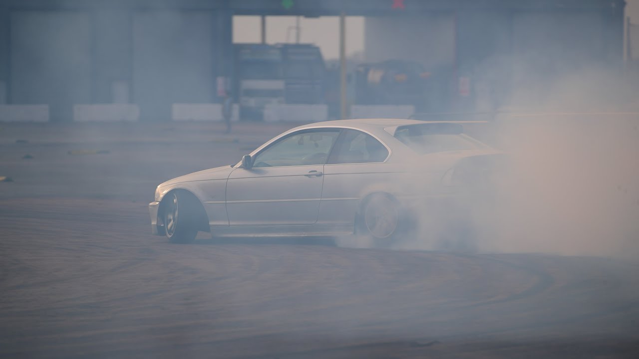 Santa Pod BMW e46 drifting - YouTube