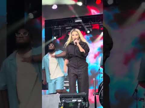 Hadise - Superman (Martı Festivali - 18 Haziran 2023)