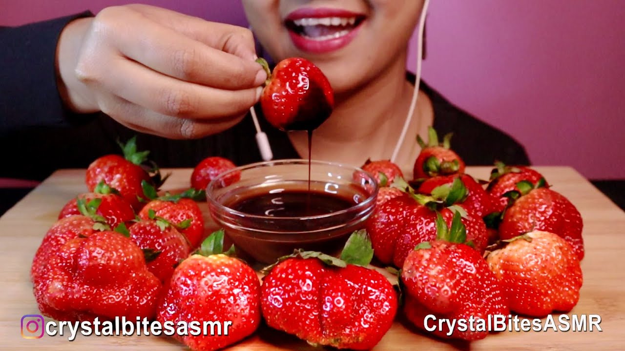ASMR STRAWBERRY | JUICY EATING SOUNDS (NO TALKING) | CrystalBitesASMR ...