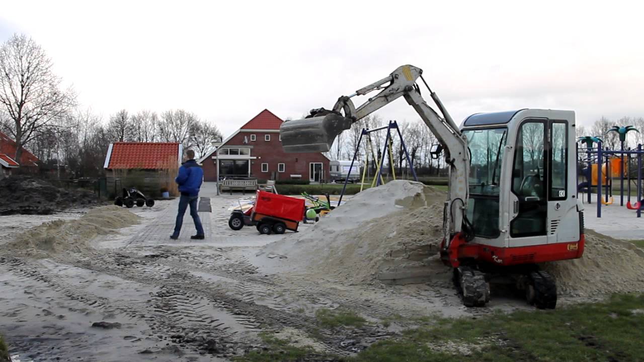 massey ferguson 2415 - YouTube