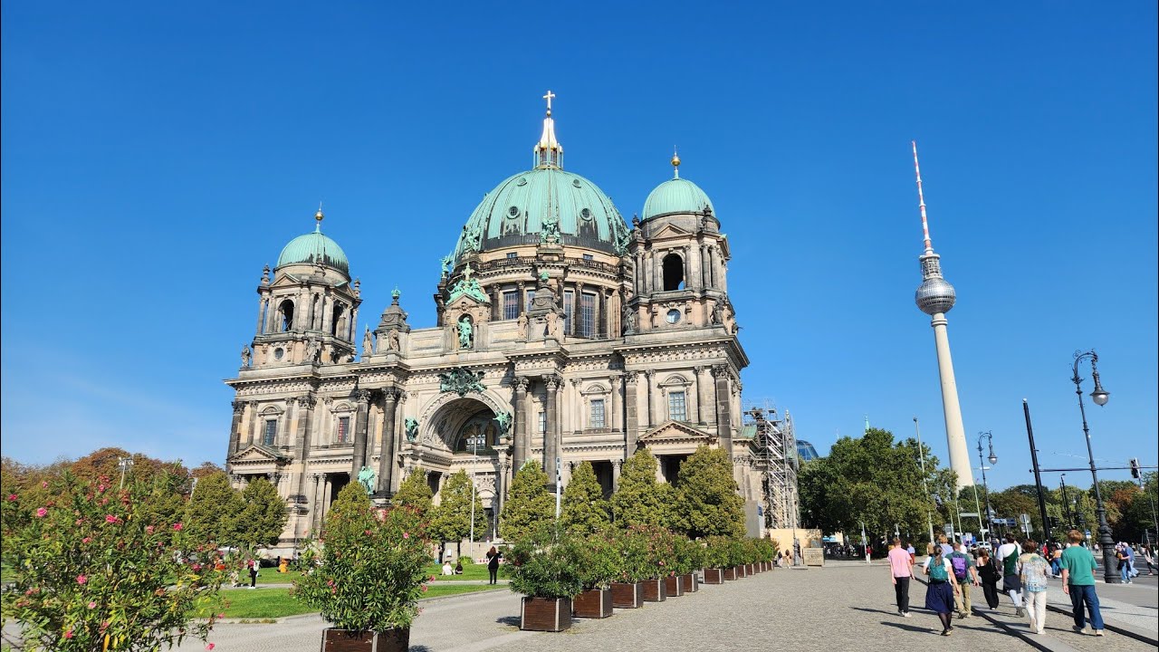 Hop on Hop off bus tour, Berlin, Germany - YouTube