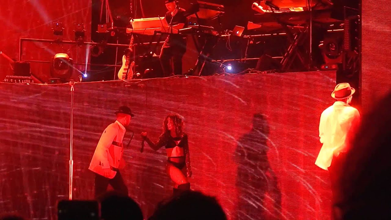Chris Brown - Take You Down (Live) - YouTube