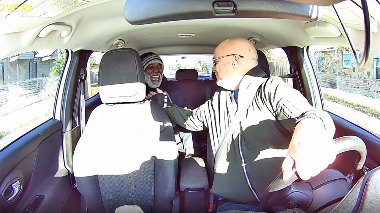 Uber driver pick a passenger and realize it's an old friend - YouTube