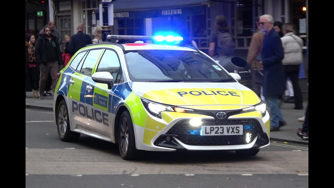 New Met Police Toyota Corolla responding! - YouTube