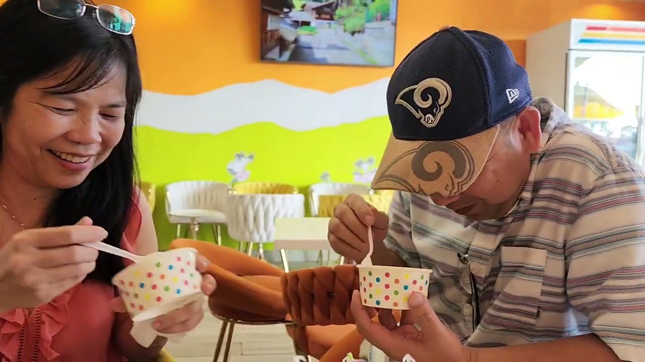 golden flower vegan restaurant - YouTube