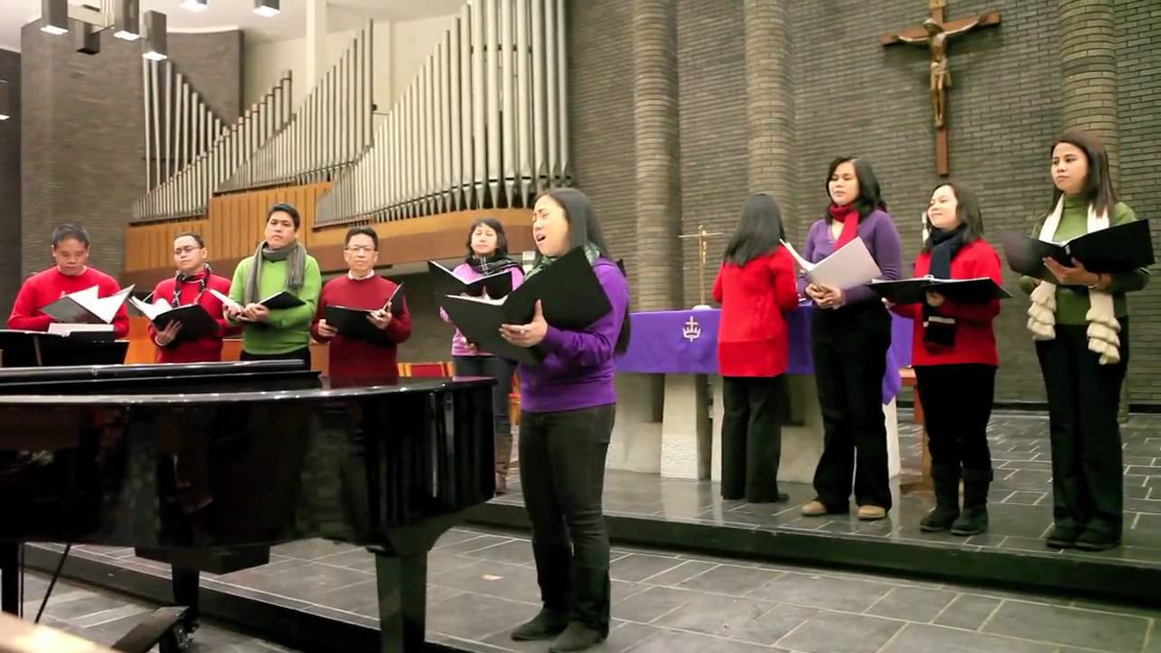 Filipino Christmas Caroling - YouTube
