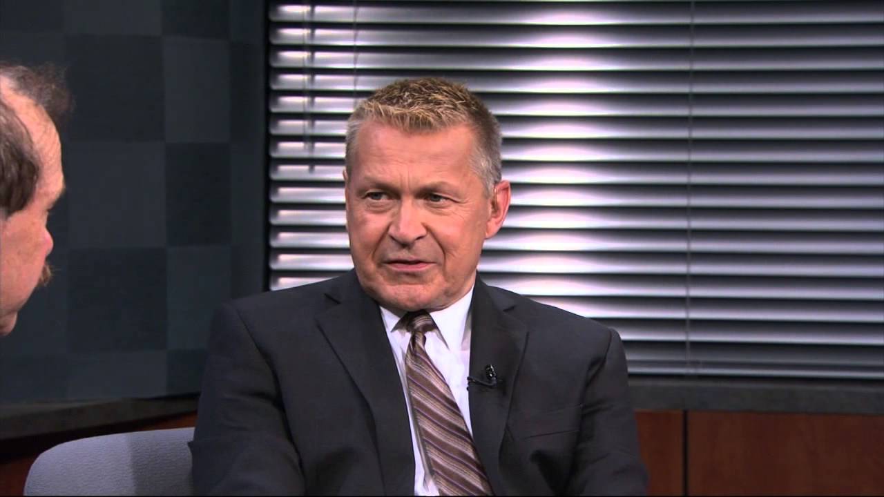 Dr. Zorba Paster on sports-related concussions - YouTube