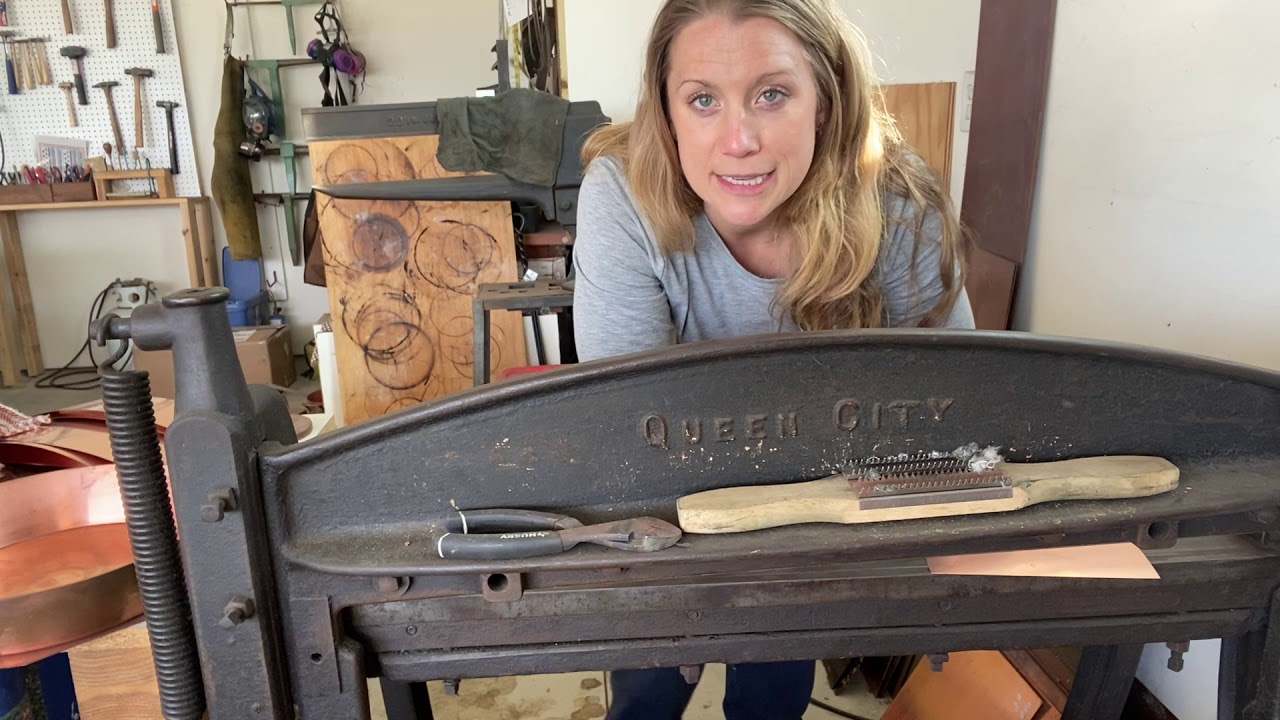 How to use a Circle Cutter - YouTube