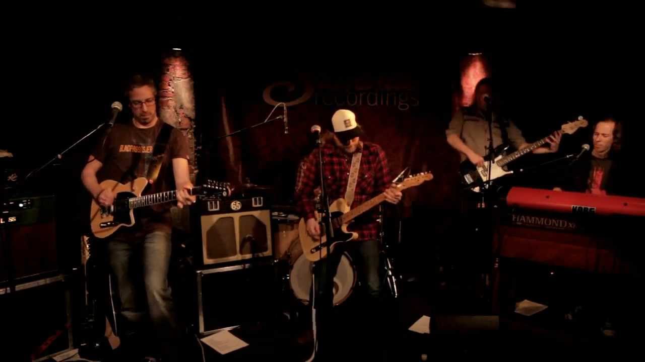 Seven Doors Hotel - "Borderline" @ Herr Nilsen, Oslo, 2013 - YouTube