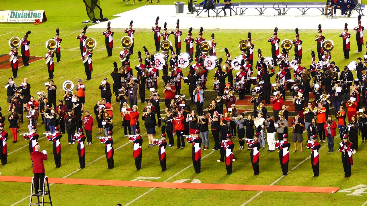 SDSU Marching Aztecs, Alumni Band and Drum Line, 11-9-19 - YouTube