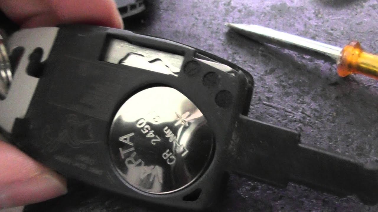 How to change battery in Volvo keys & reqme tool 18dec15 Cambridge UK ...