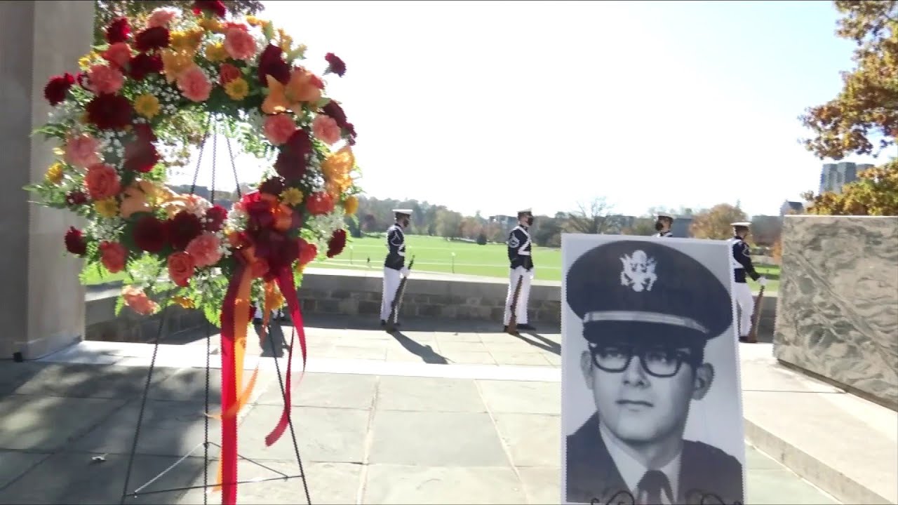 Virginia Tech honors Medal of Honor recipient - YouTube