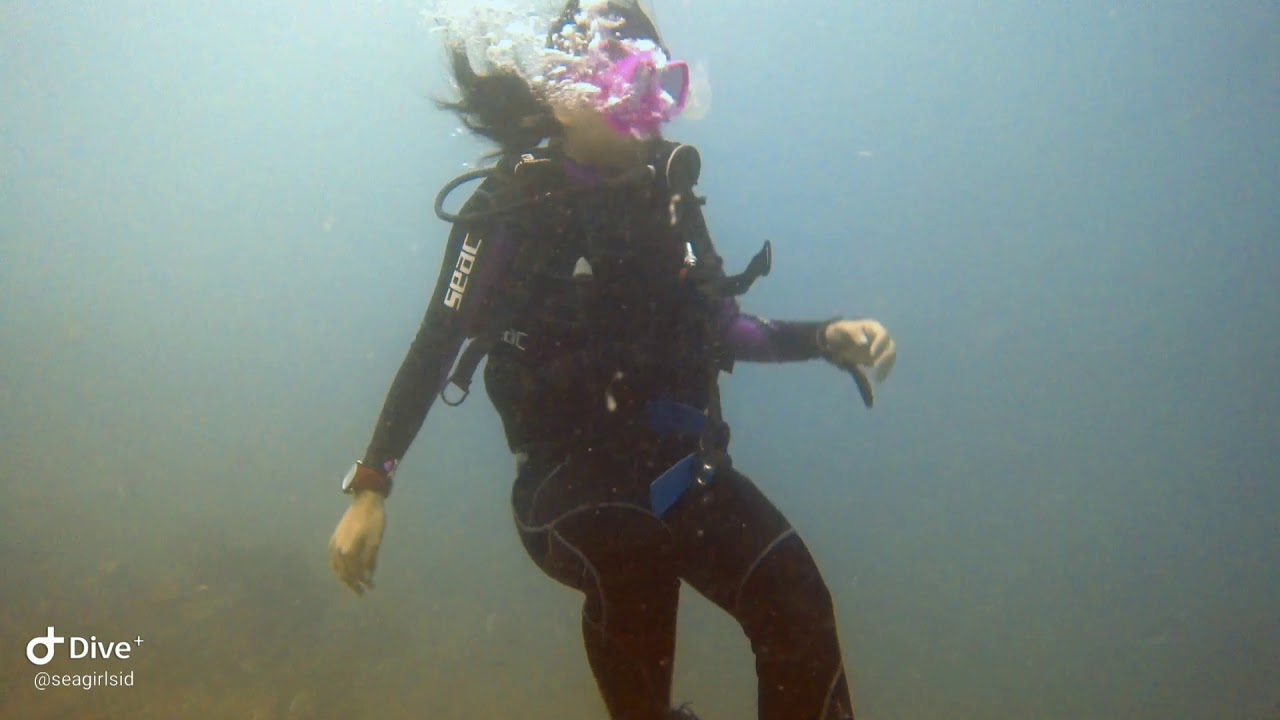 Seagirls Indonesia with Seamaster DC at Pramuka Island - YouTube