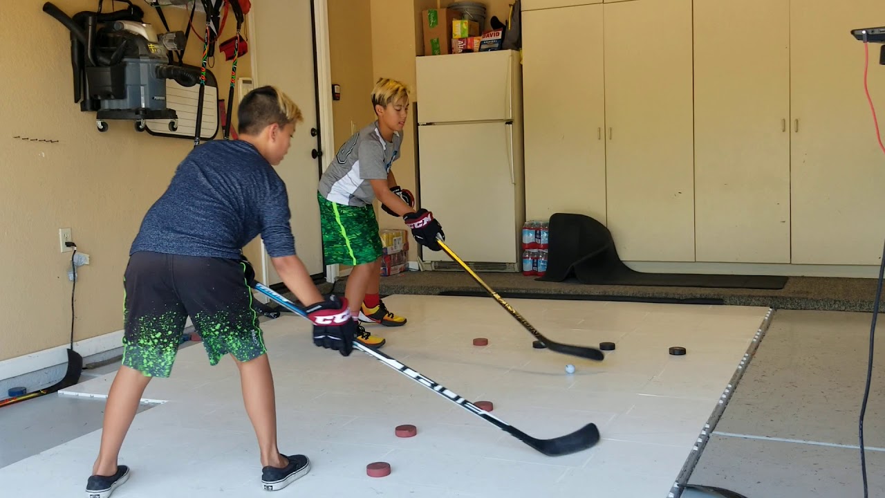 Coach Brandon Lewandowski zoom stick handling - YouTube