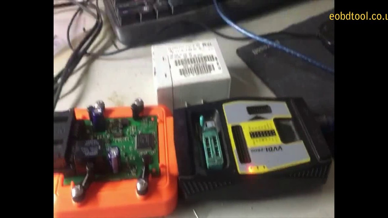 Use VVDI EWS4 Adapter to Read BMW EWS4 EEPROM - YouTube
