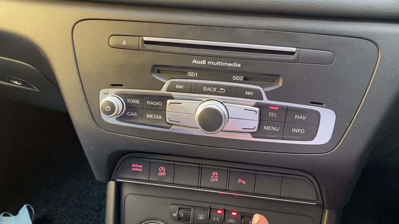 Audi Q3 rear camera issues and easy fix - YouTube