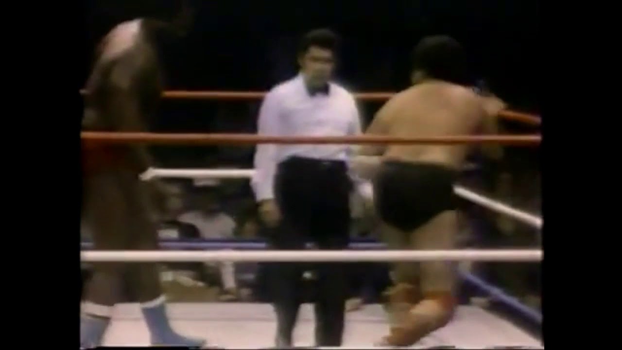 SD Jones vs Jobber Victor Mercado WWF 1983 - YouTube