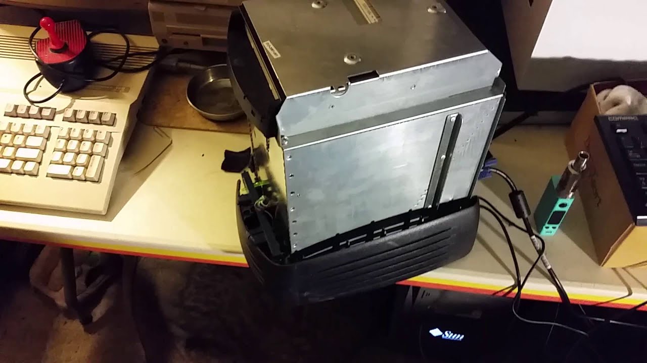 New workstation (SGI O2) - YouTube