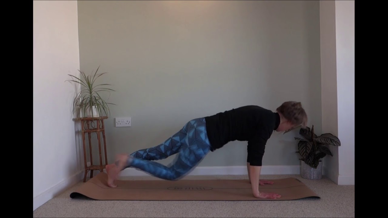 Exercises for snowboarding: Spiderman crunches - YouTube