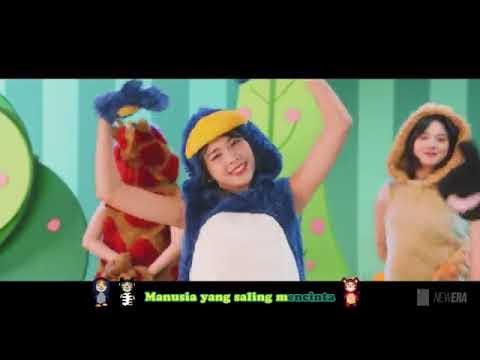 JKT48 - KEBUN BINATANG SAAT HUJAN - YouTube