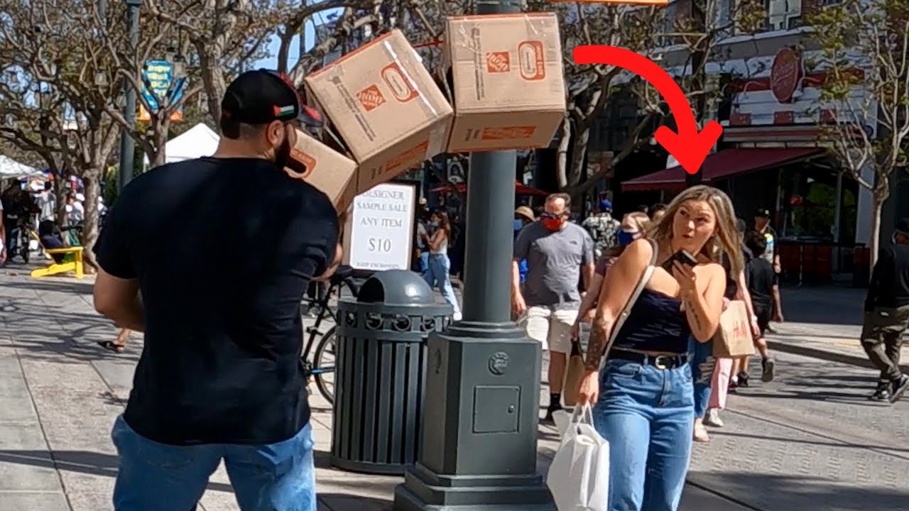 FALLING BOXES PRANK ON SHOPPERS - YouTube