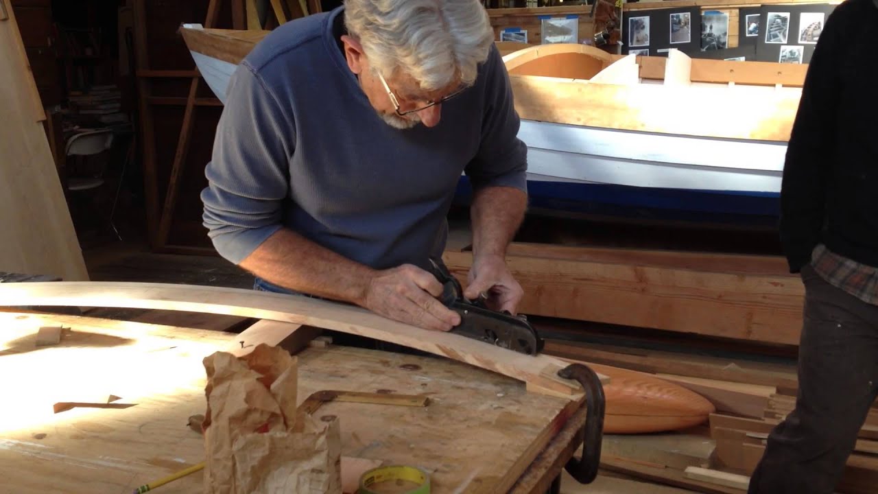 Creating a gain on a plank for lapstrake - YouTube