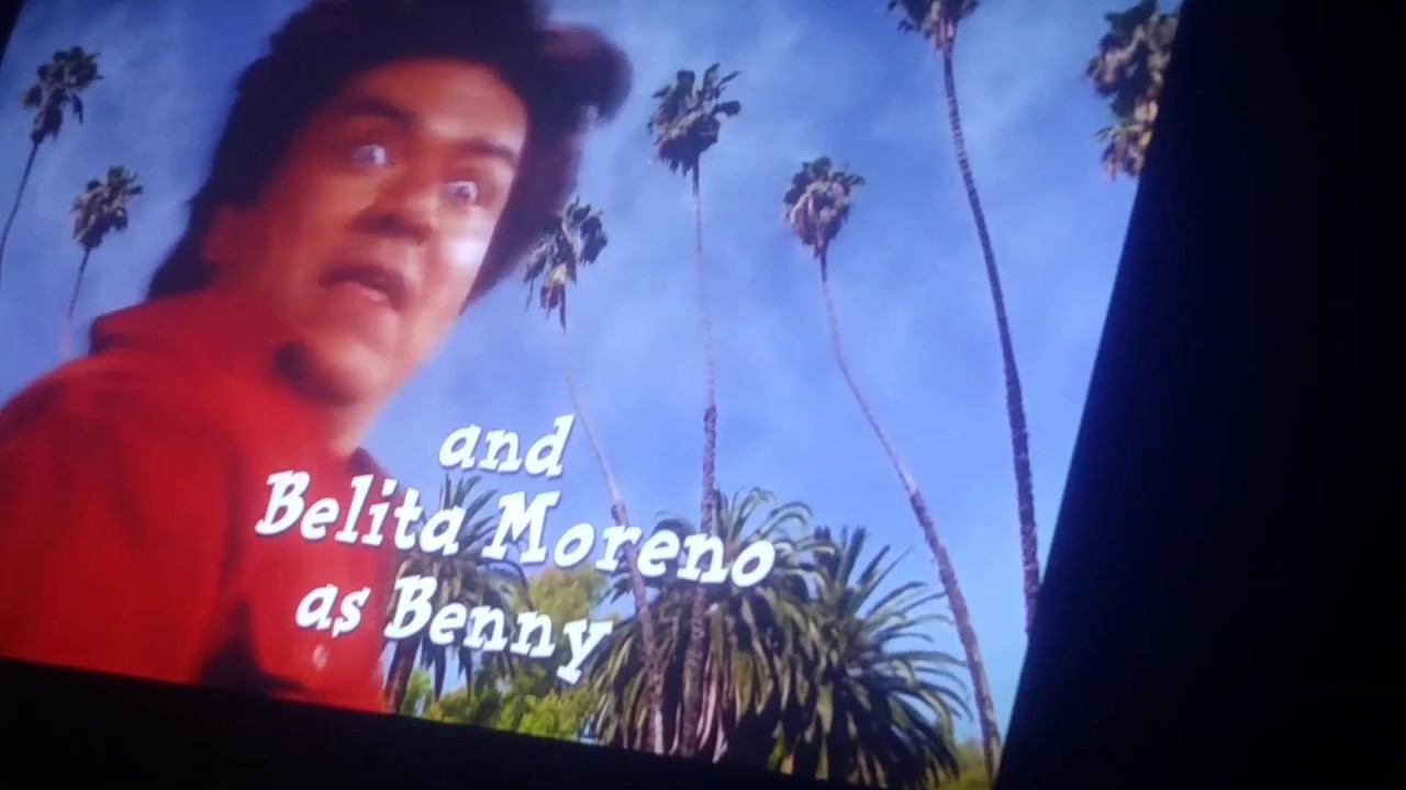 George lopez theme song - YouTube