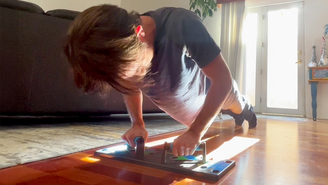 I Tried The Viral Push-Up Board Challenge (100 IN A ROW) - YouTube