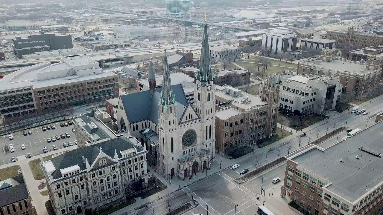 An aerial tour of Marquette University 2019 - YouTube