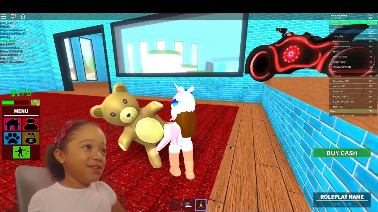 NATASHA GOES TO THE CLUB | ROBLOX | Robloxian Life - YouTube