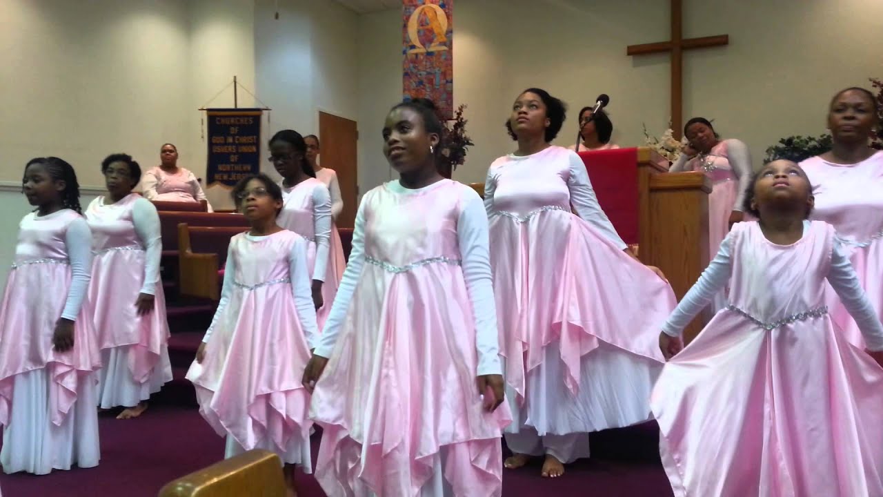 COGIC Praise Dance Ministry: "Something Happens" (Kurt Carr) - YouTube
