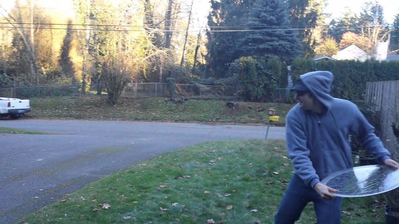 Ice Frisbee - YouTube