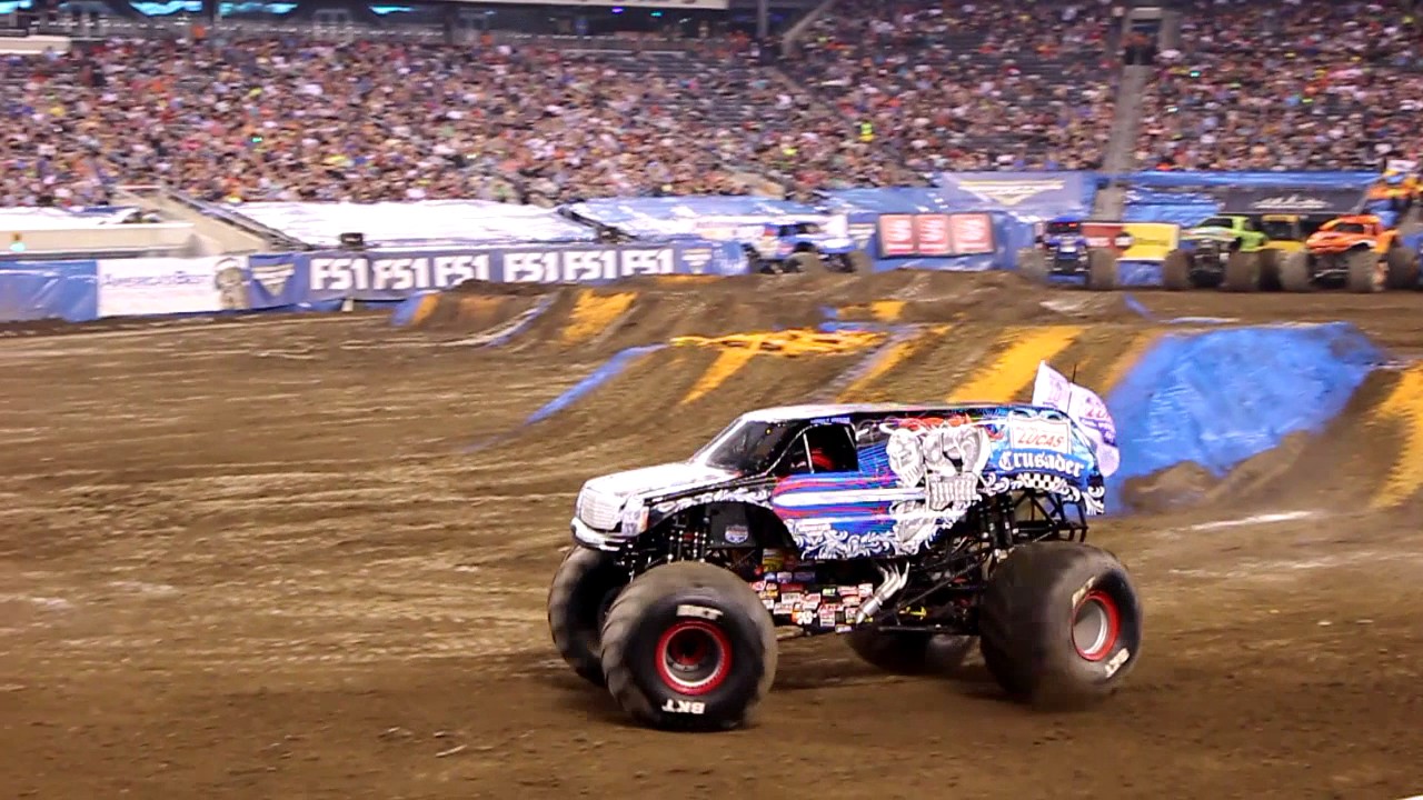 Lucas Oil Crusader Freestyle East Rutherford Monster Jam 2017 - YouTube
