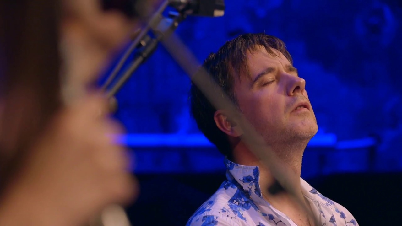 Elise Caron & Edward Perraud - Live at Jazzdor Berlin 2017 - YouTube