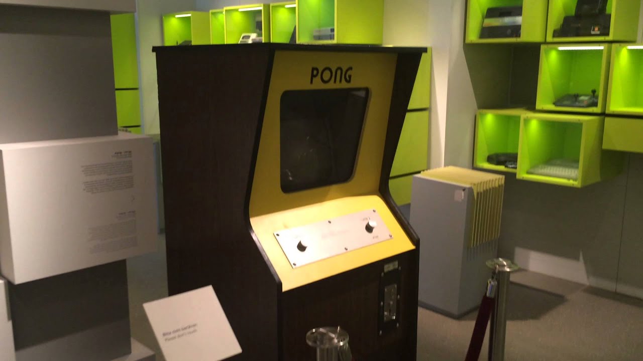 Computer Spiele Museum Tour - Berlin. Retro game consoles, retro ...