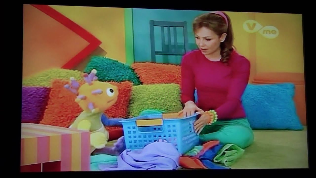 Thalia - Eebee - YouTube